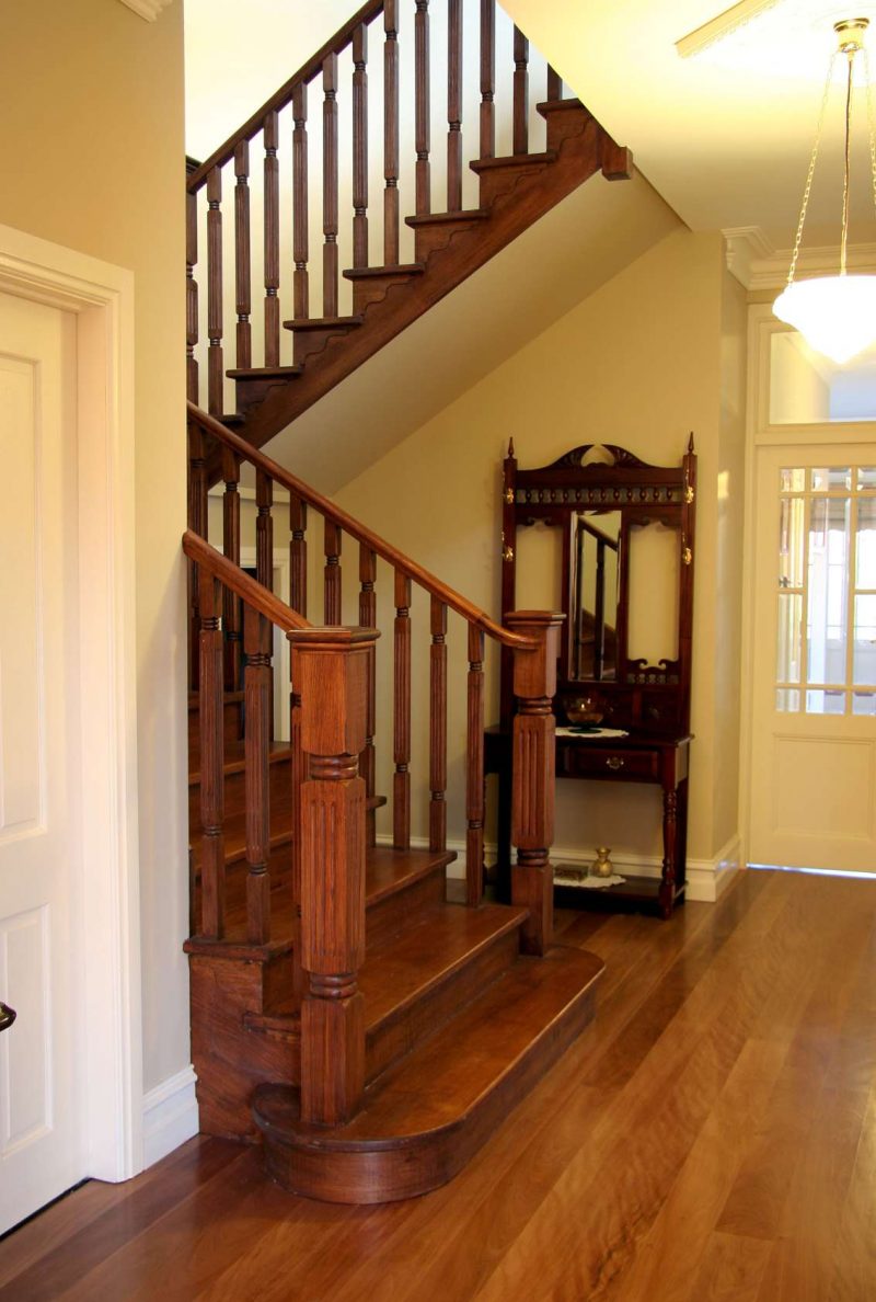 Traditional Balustrades & Timber Handrails I Melbourne Stairs