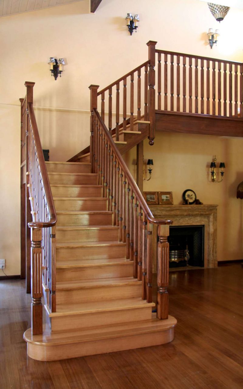 Traditional Balustrades & Timber Handrails I Melbourne Stairs